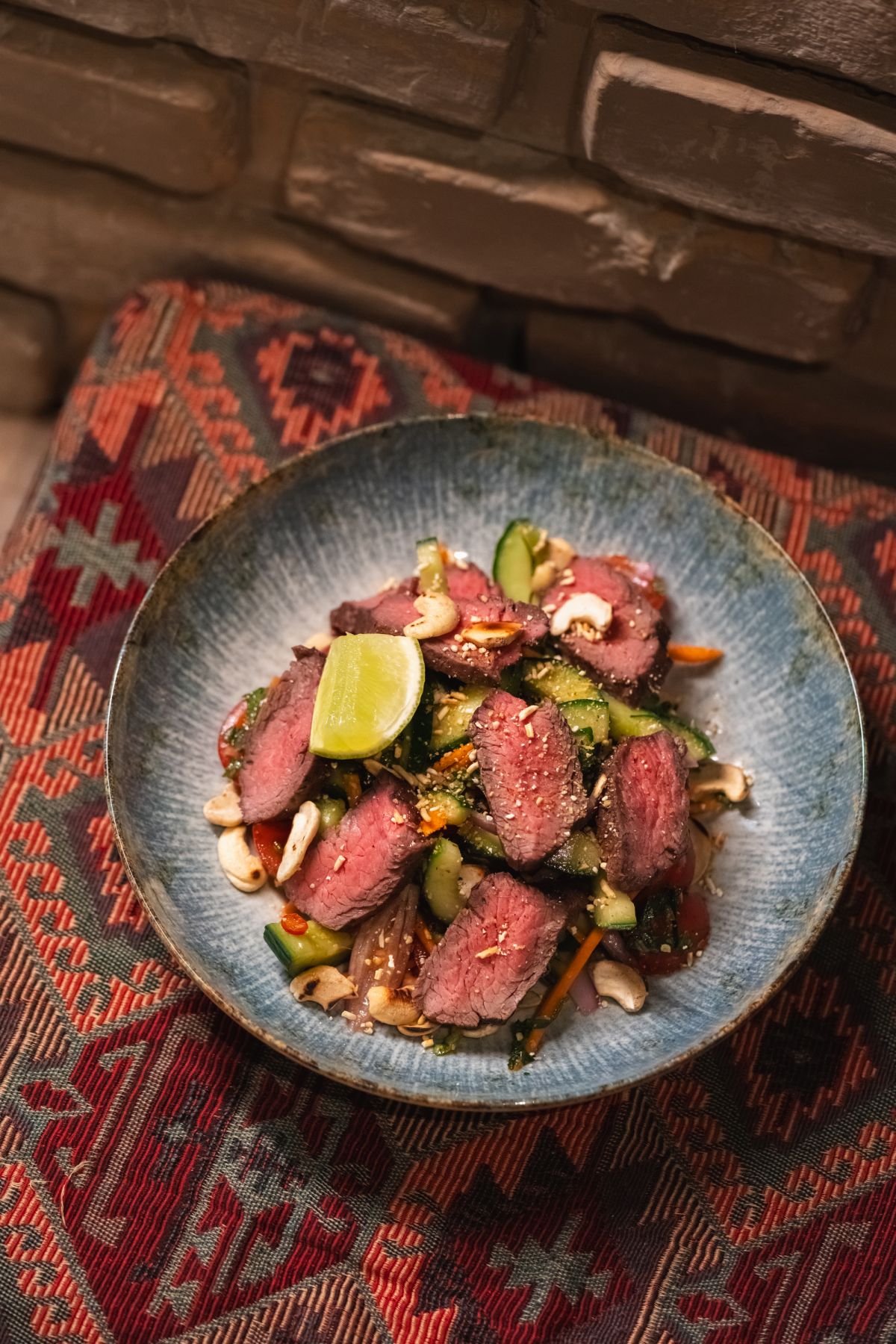 MoMo Bucharest, București - Rezervă o masă online - Restaurant din ...